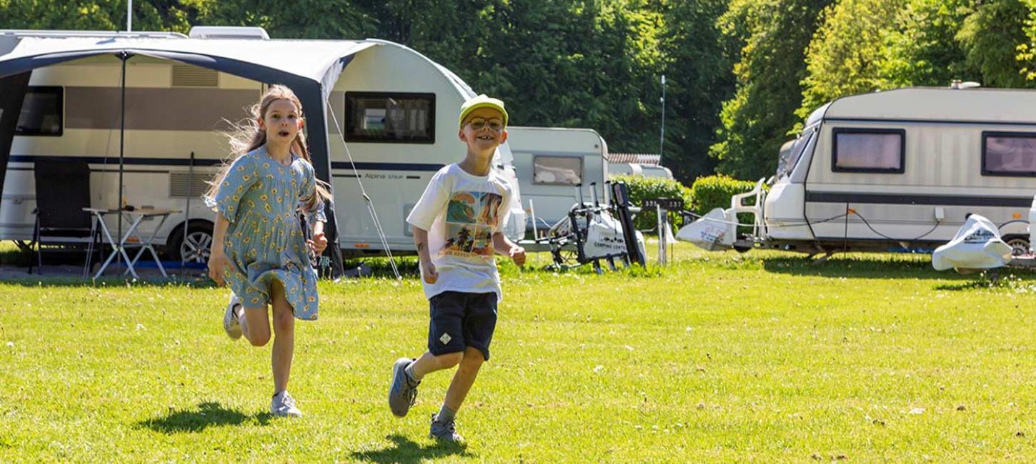 Camping i Odense – perfekt base for natur og kultur
